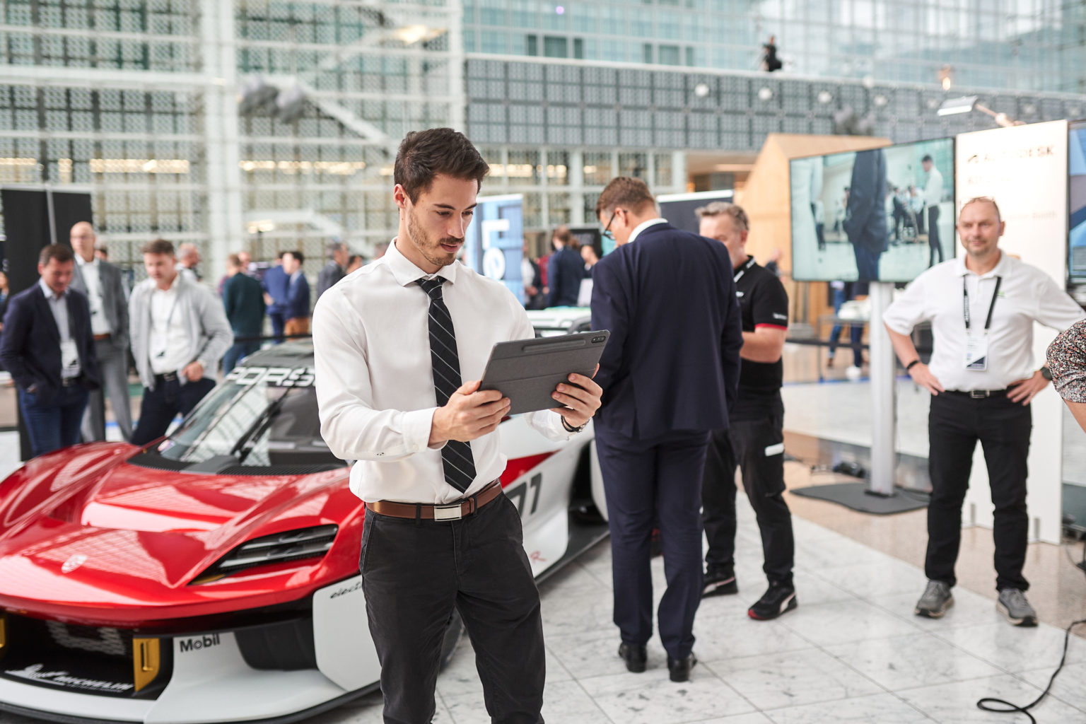 Designers Collaborate in Extended Reality on Porsche Electric Race Car ...
