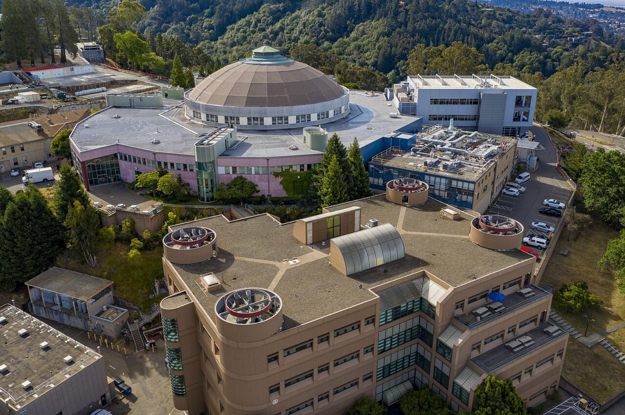 AI Copilot Keeps Berkeley’s X-Ray Particle Accelerator on Track ...